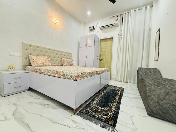 2bhk Indpndt Flat Musorie/rajpur Road/max Hospital - Dehradun