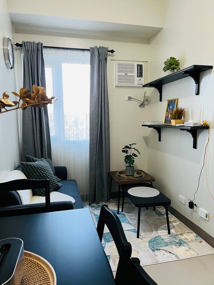 1br Luxury Bed + Movie Room + Swimming Pool Access - Marikina