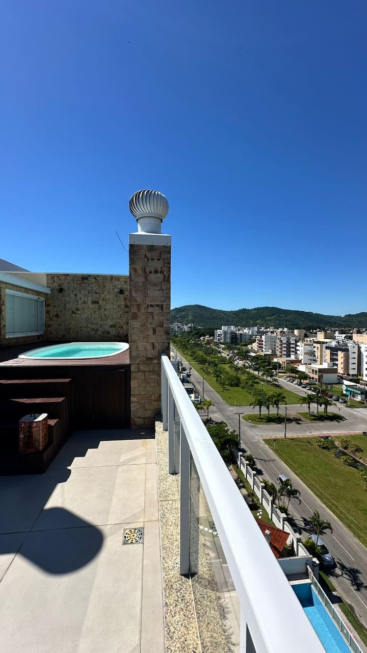 Cobertura Com Três Suítes Na Praia De Palmas - Governador Celso Ramos
