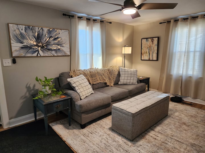 Queen Cottage Of Bristol - Bristol, TN