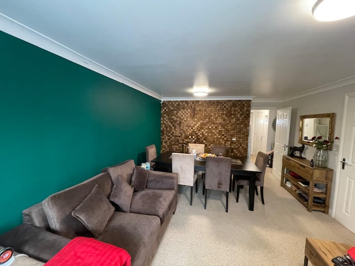 Cozy And Modern Town House - Stevenage