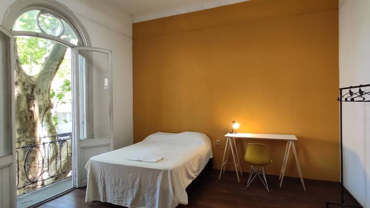 Habitación “Submarino Amarillo” - Montevideo