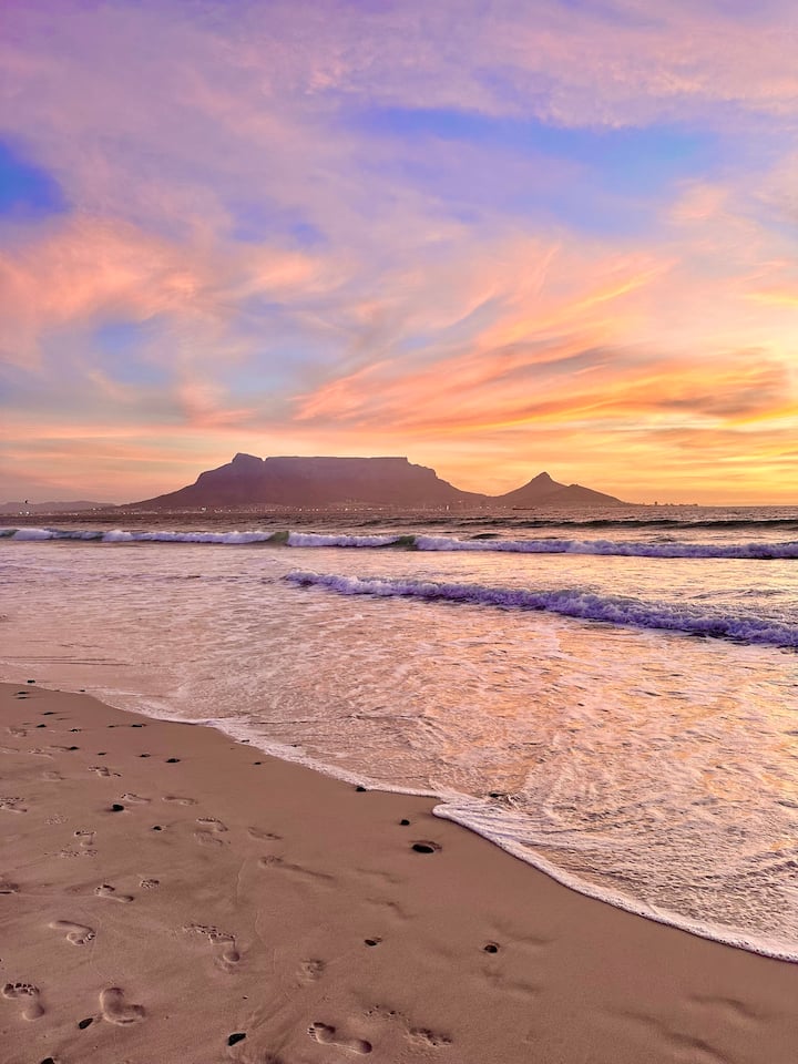 Sunny Close To Beach Apartment With Terrace - Parklands