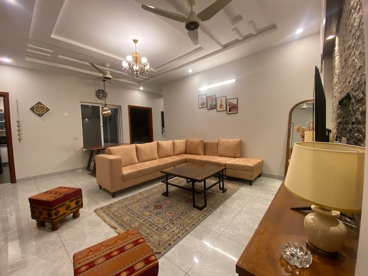 3-bedroom Retreat With Indoor Parking & Heating - Pakistan