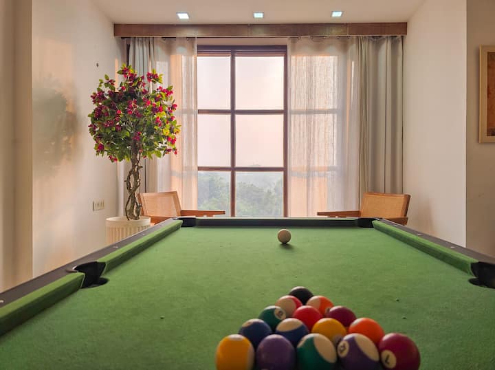 401 Private Living Space + Bedroom With Balcony - Neu Delhi