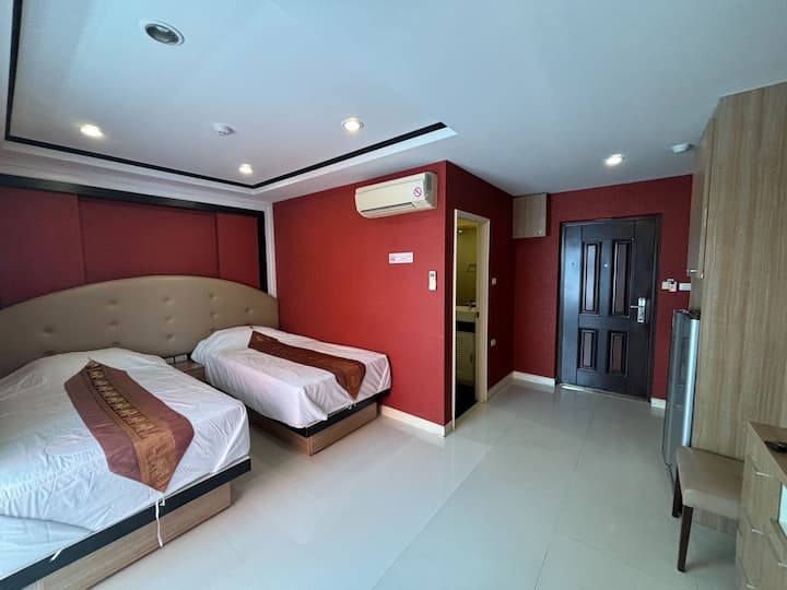 Pattaya Prasarn New Nordic Trend 2 Comfortable Twin Bed Hotel Apartment 8 - 파타야