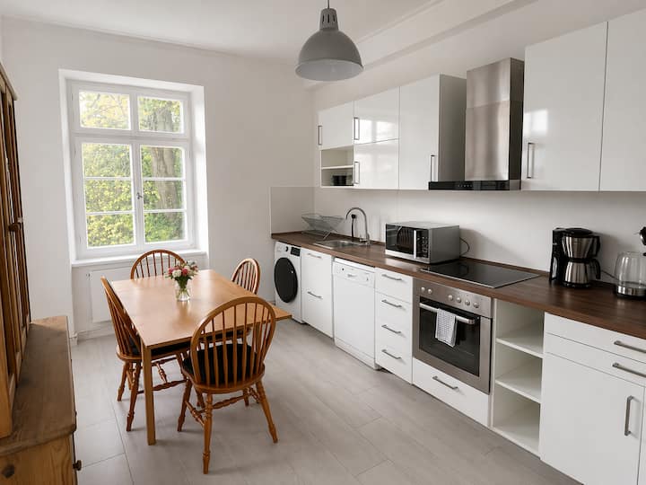 130m² · 2 Apartments · 2 Kitchens · Up To 8 - Ochsenhausen