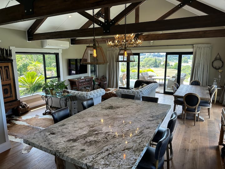 Farmhouse Luxury - Cambridge