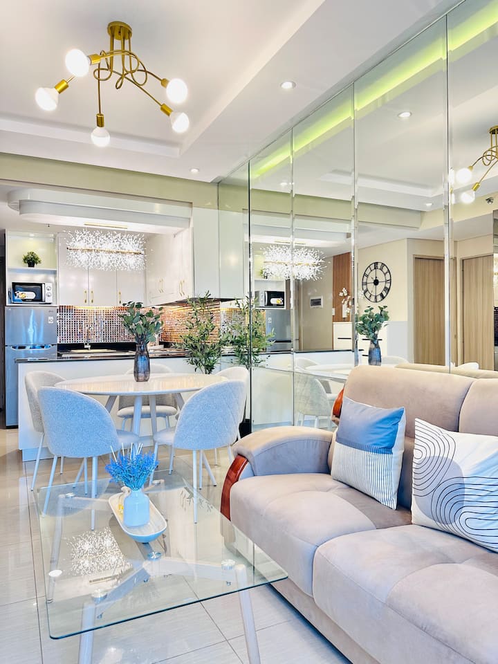 Deluxe 2br Suite @Shore Near Moa & Airport - Manila
