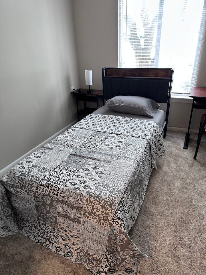 Private Kozy Room W/ Shared Bath - Maryland