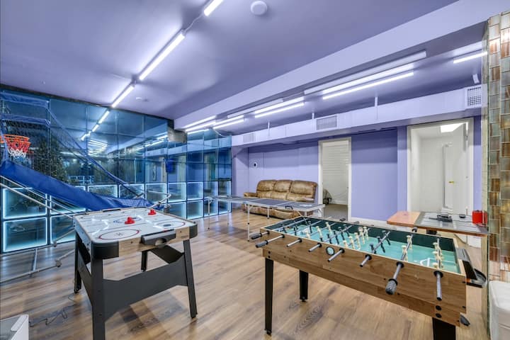 Holiday Specials ｜Neon Nights Estate｜10br4ba &Pool - Las Vegas, NV