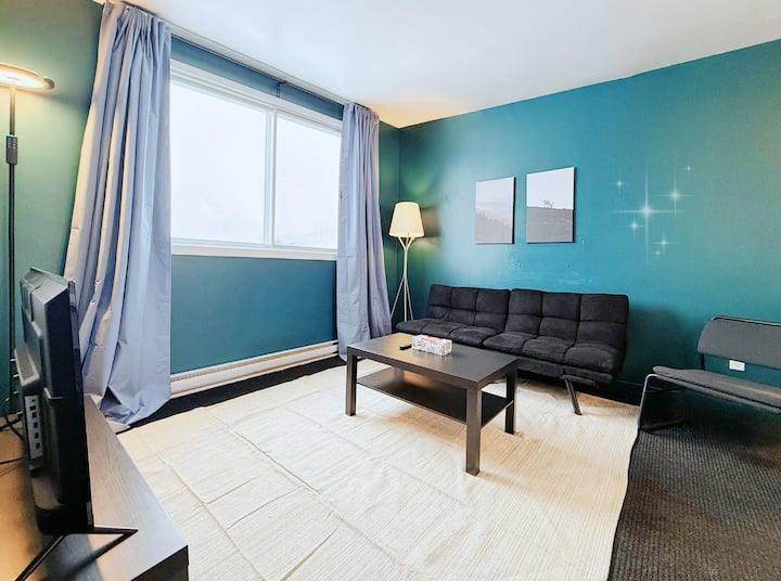 Cozy 3br Apt. | Close To Subway & Good Walkability - Boucherville