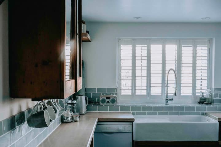 Peaceful Coastal Retreat - Lulworth Cove