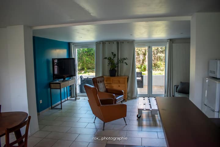 T3 Plain Pied/jardin/parking/clim/ 12min Lyon - Sathonay-Camp