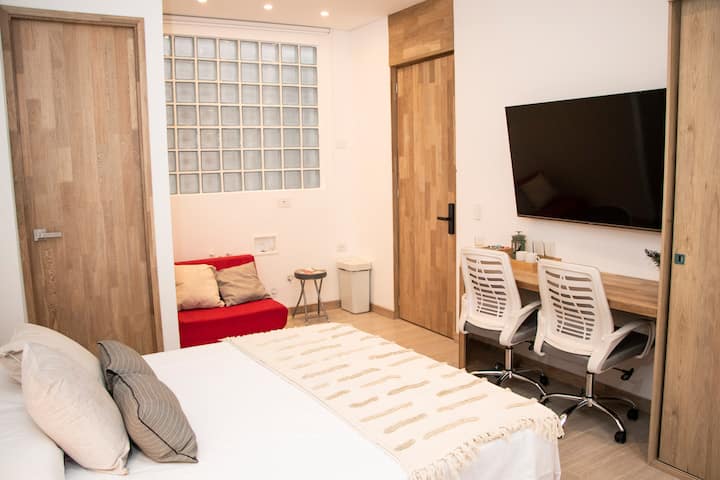 Cómoda Habitación Cerca A La 70 - Medellín