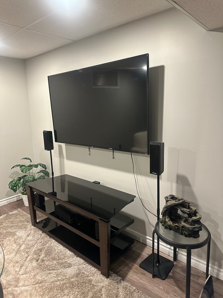 Welcome To Our Cozy Basement - Thunder Bay