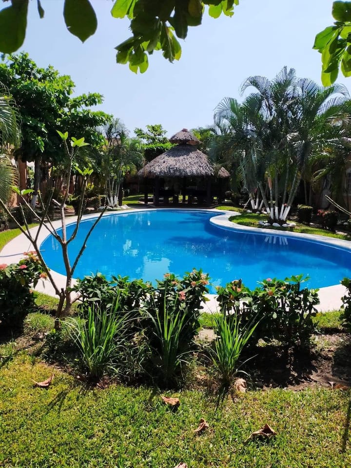 Dos Casas Juntas 18 Personas - Ixtapa Zihuatanejo