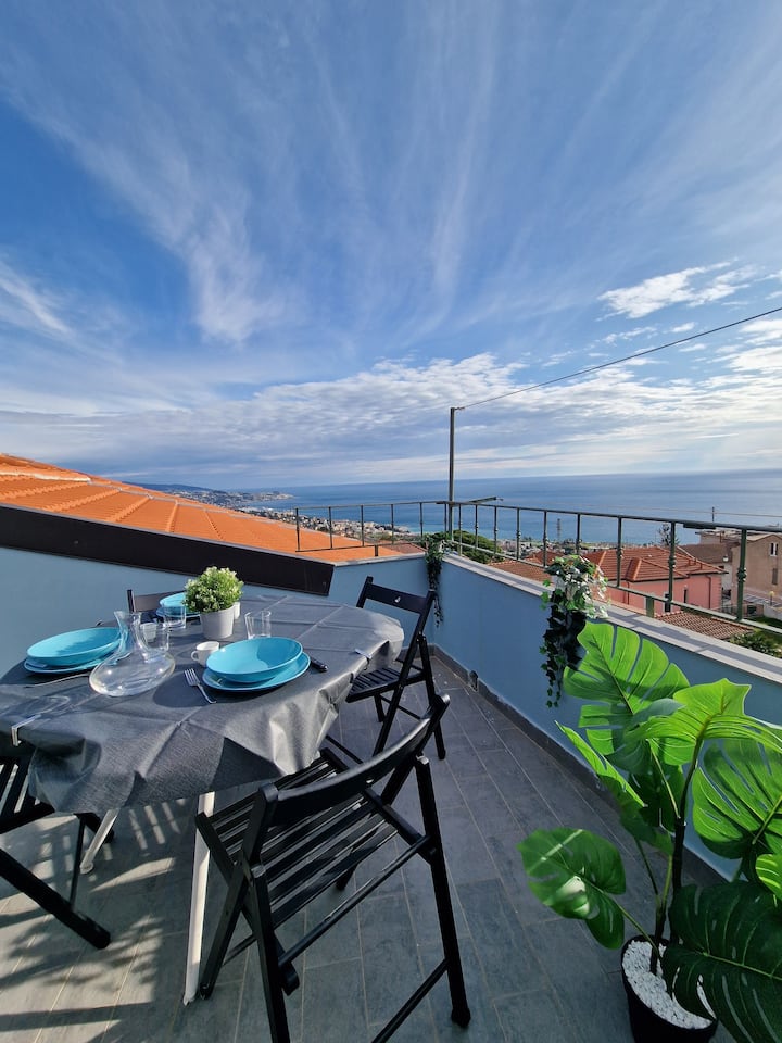 Sanremo | Panoramic Terrace With Sea View - Bordighera