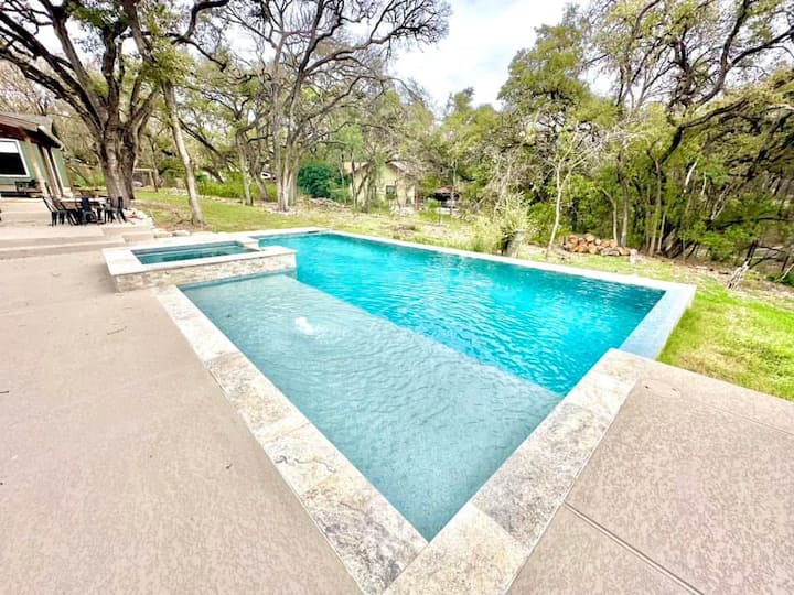 Romantic Chateau Near The Guadalupe River - 뉴 브라운펠스