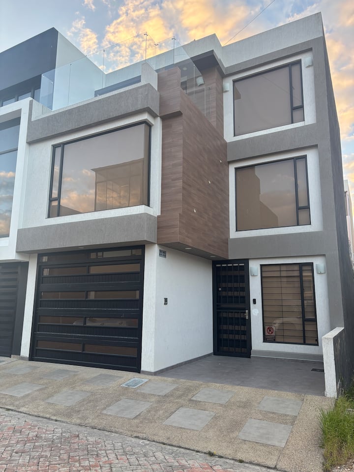 Casa 3 Hab + Parqueadero | Cerca Viva Tunja - Boyacá