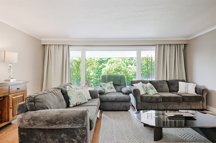 Cottage Vibe In The City - Mississauga