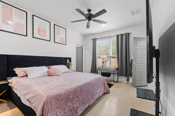 15% Long Stay Deal: 3br Near Baylor & Parking - Temple, TX