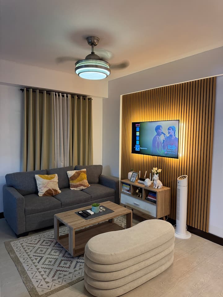 2 Br Unit Condominium At Quezon City - Malabon