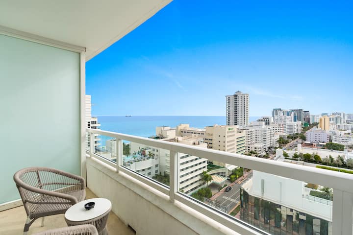 Beautiful Ocean Front Studio - Miami Beach, FL