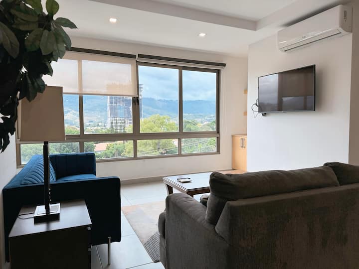 Hermoso Condominio En Las Lomas - Tegucigalpa
