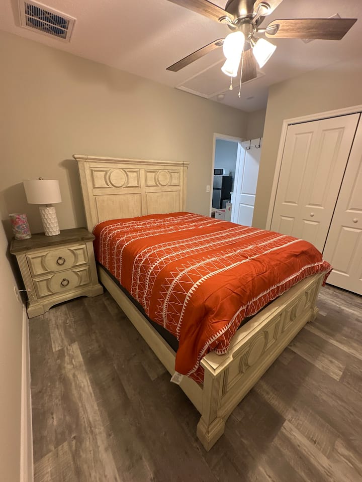 Detached Mil 2mi From Downtown! - Tampa, FL