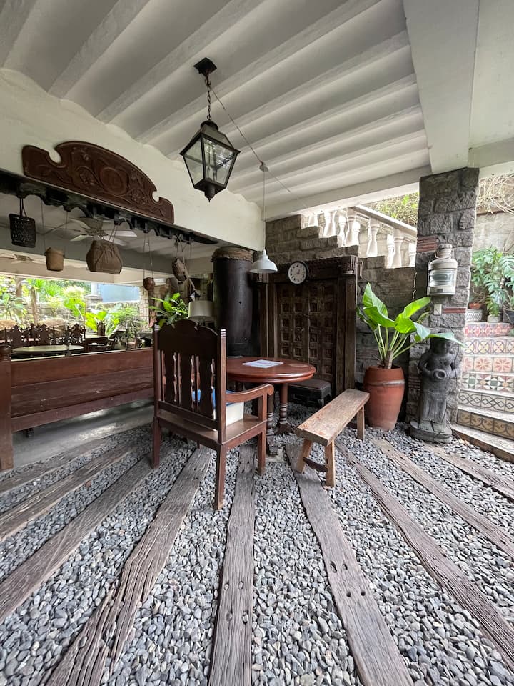 Rustic Room For Two - Guiguinto