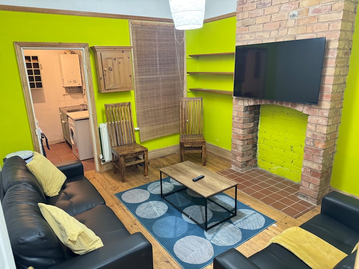 Hometel Digs Nice Comfy Home - Leicester