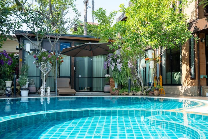 42garden Orchid Haven Suite -Pool View & Breakfast - Chiang Mai
