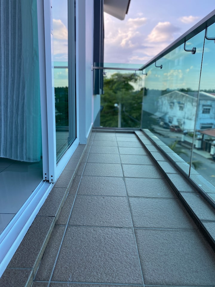 3br Private 1st Floor Big Home In Batu Pahat - Batu Pahat