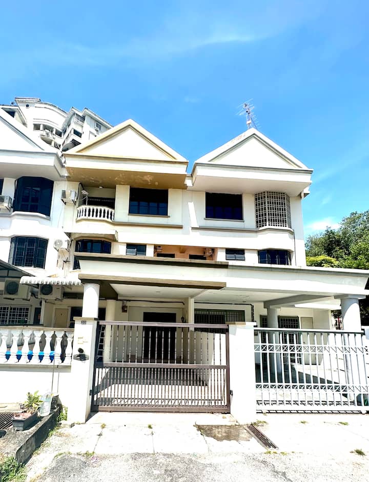 House Nearby Spice Usm Airport - Bayan Lepas