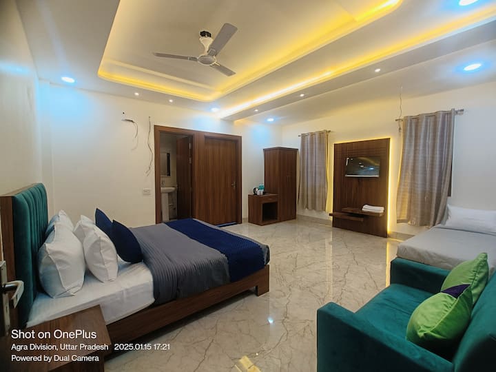 8 Bedroom House For Wedding Stay - Agra