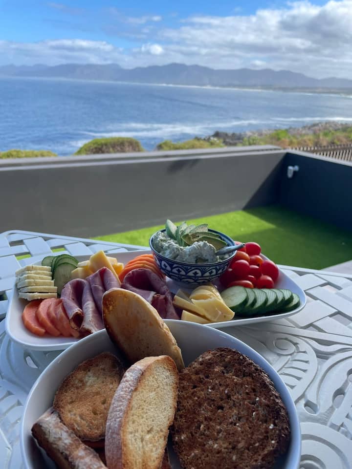 Oceanfront Elegance - Gansbaai