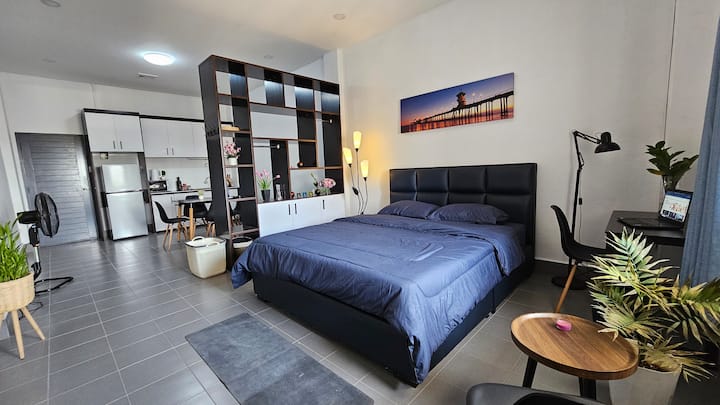 (R78) Cozy 2-room Entire Floor Near Conveniences - Vientiane