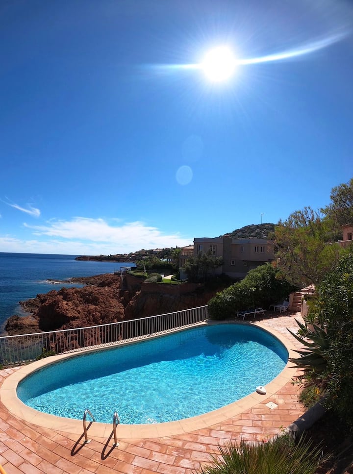 Villa Et Maisonnette, Pieds Dans L’eau - Cap Estérel