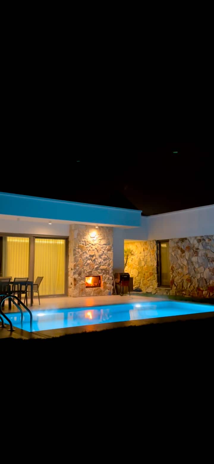 Joya | 2+1 Sıcak Havuzlu Villa - Kartepe