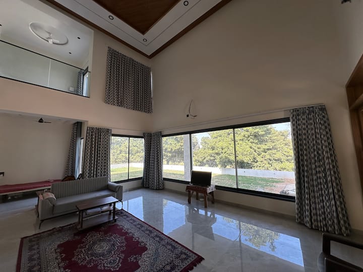 Sunny Meadows Farmhouse Escape - Ahmedabad