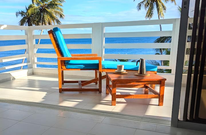 Vintage Panoramic 2 Apartment Ocean Front - Caribbean