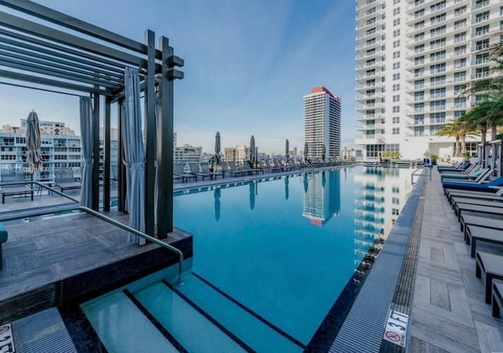 Lujoso Apartamento Vista Soñada En Hollywood Beach - Sunny Isles Beach, FL