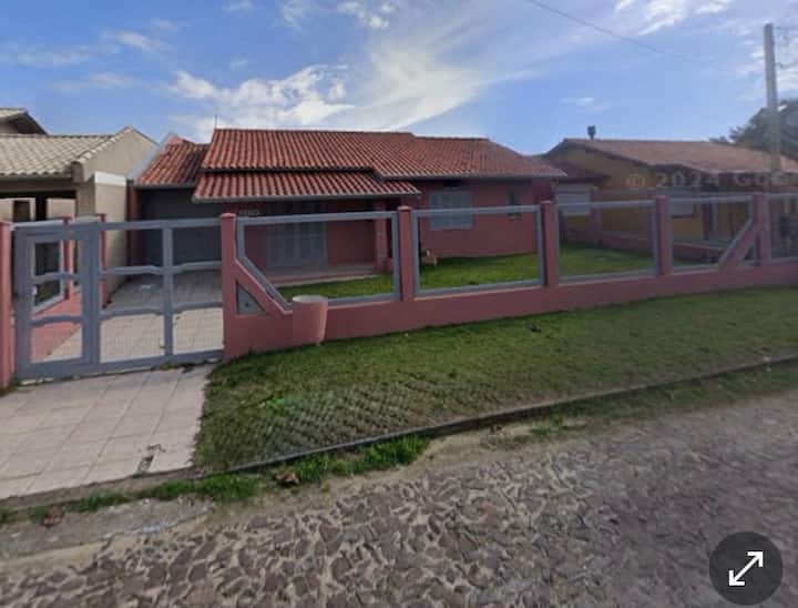 Casa Em Tramandaí Próximo Ao Mar - Tramandaí