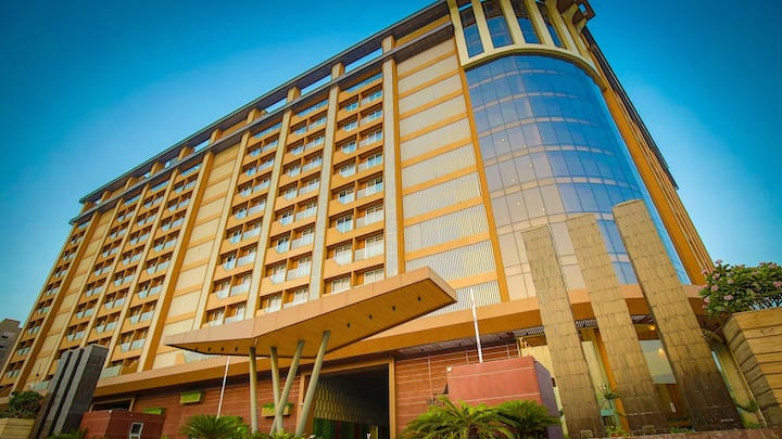 Stay Zen At Weekend Address - Surat