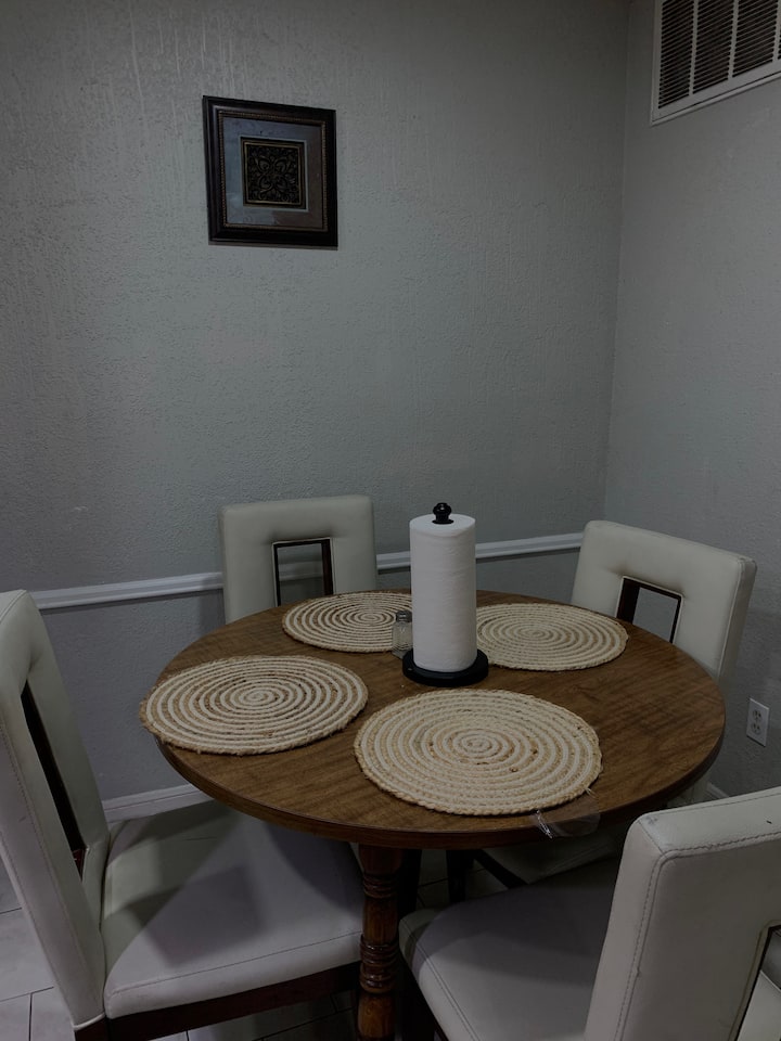 Braeburn Cozy Condo - Stafford, TX