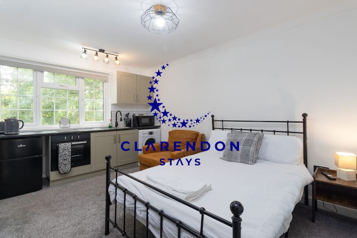 Studio 4a Willowbrook | Private Parking | Wifi - Nuneaton