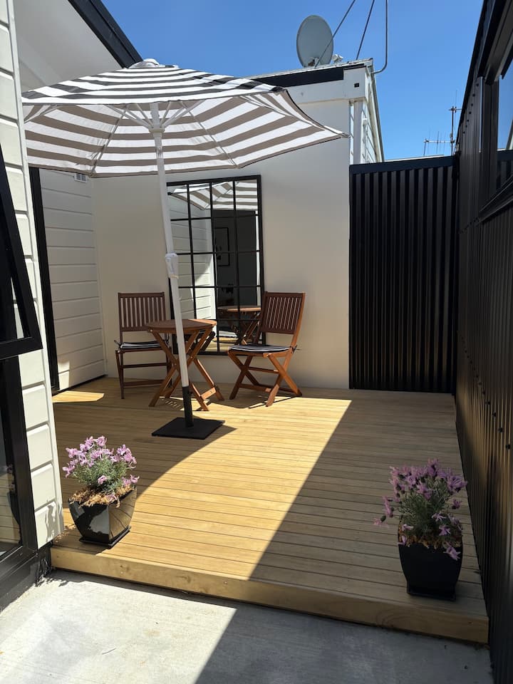 Central Haven: Sunny, Secure & Walk To The River - Whanganui