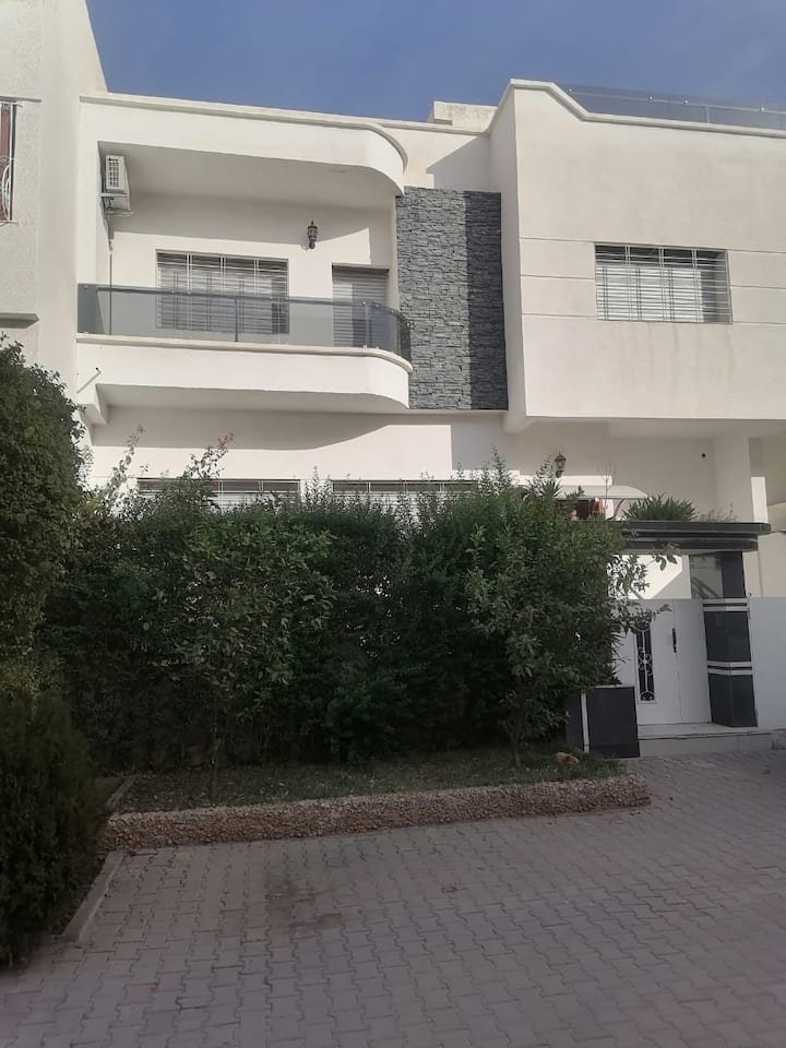 Sublime Villa à Louer - Fès