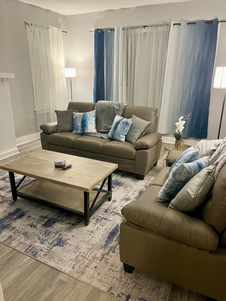 Cozy Home | 3 Beds | Free St. Parking - Chicago